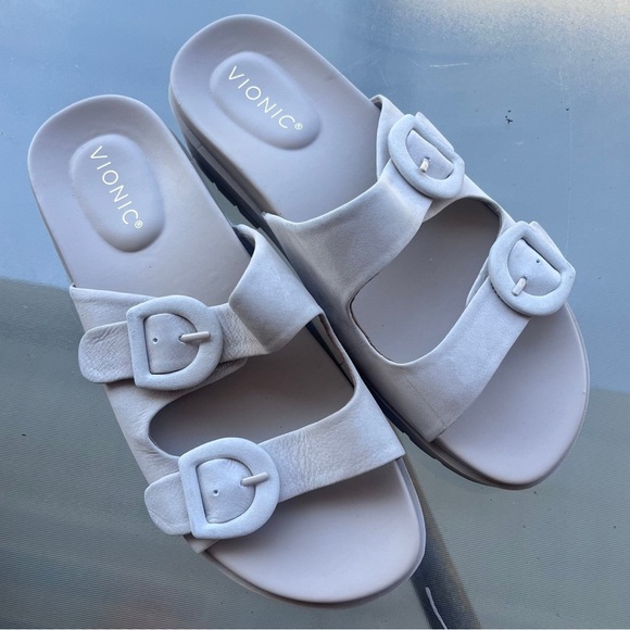 Vionic | Shoes | Womens Vionic Capitola Lug Wedge Slide Size 9 | Poshmark